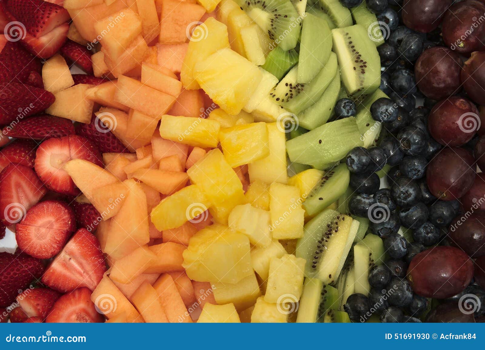 Fruta Cortada Dispuesta En Arco Iris Foto de archivo - Imagen de fruta ...