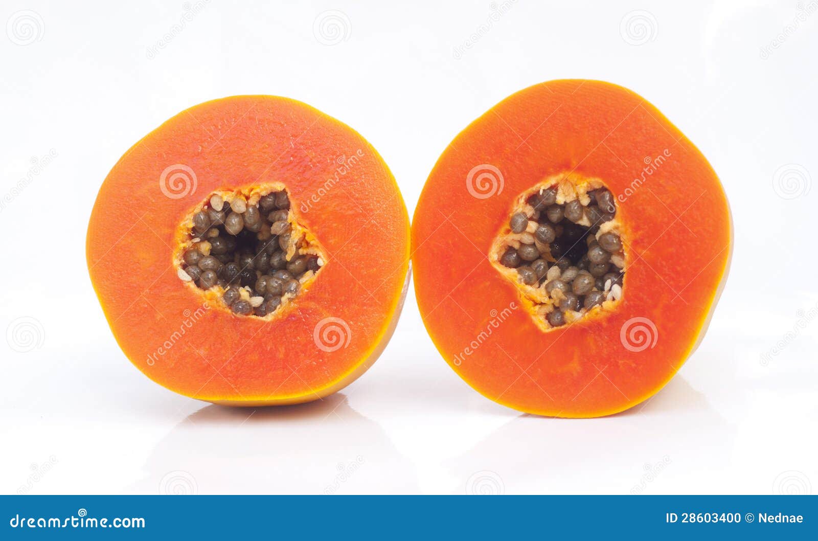 Fruta De La Papaya Cortada En Mitad Foto de archivo - Imagen de medio ...