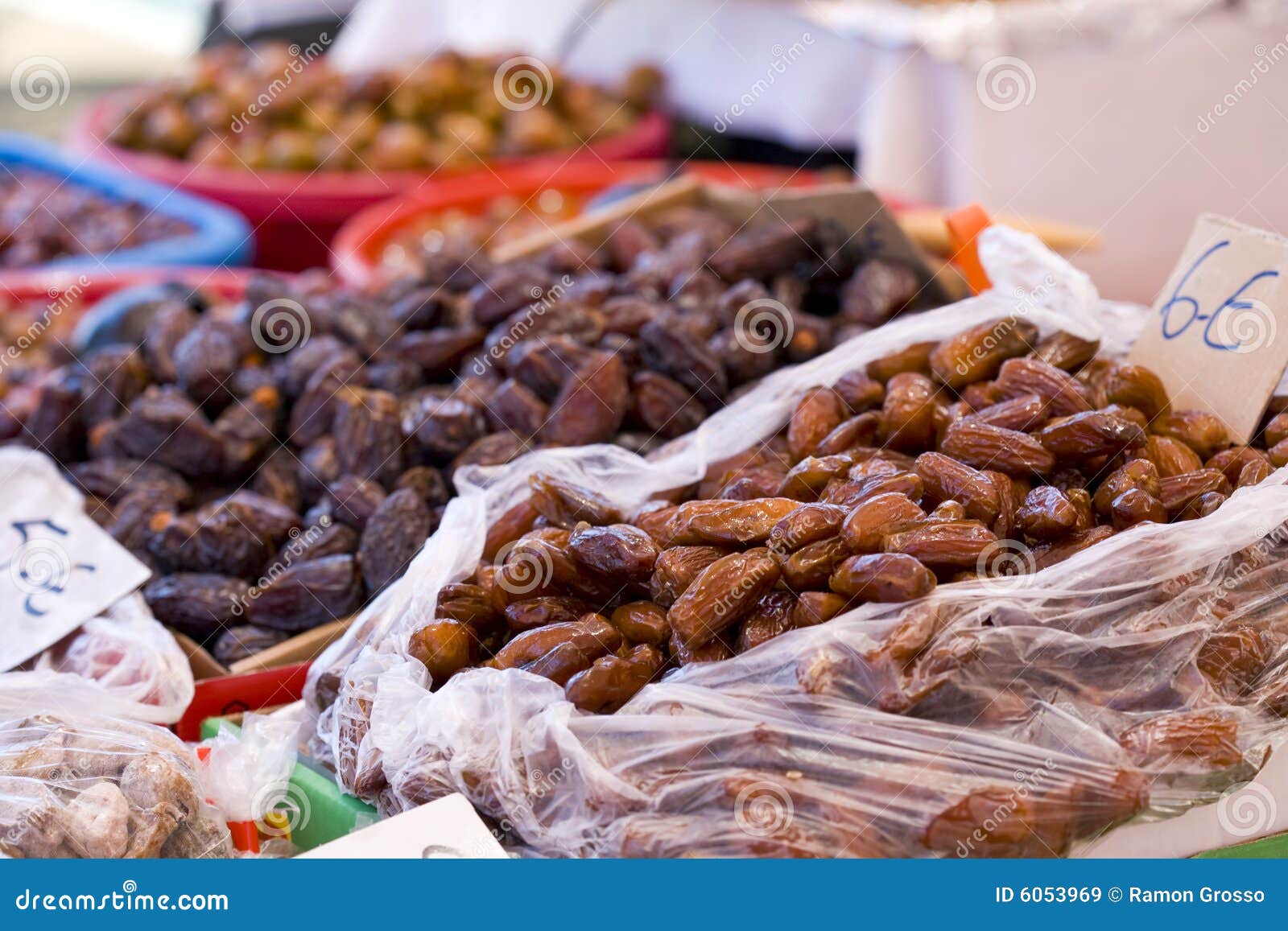 Fruta de las fechas imagen de archivo. Imagen de oriente - 6053969