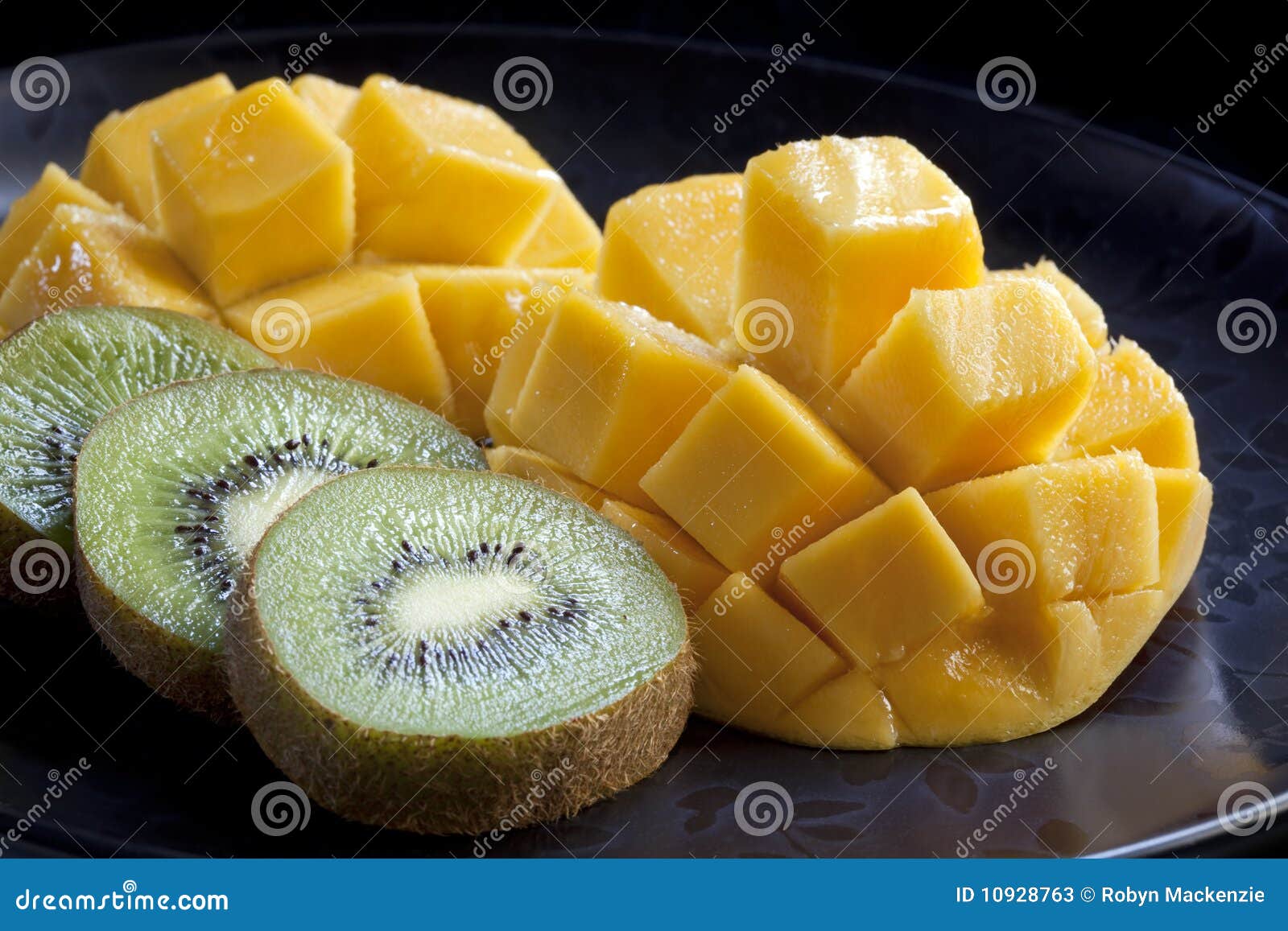 Mango Kiwi Savarin - Rezepte Suchen