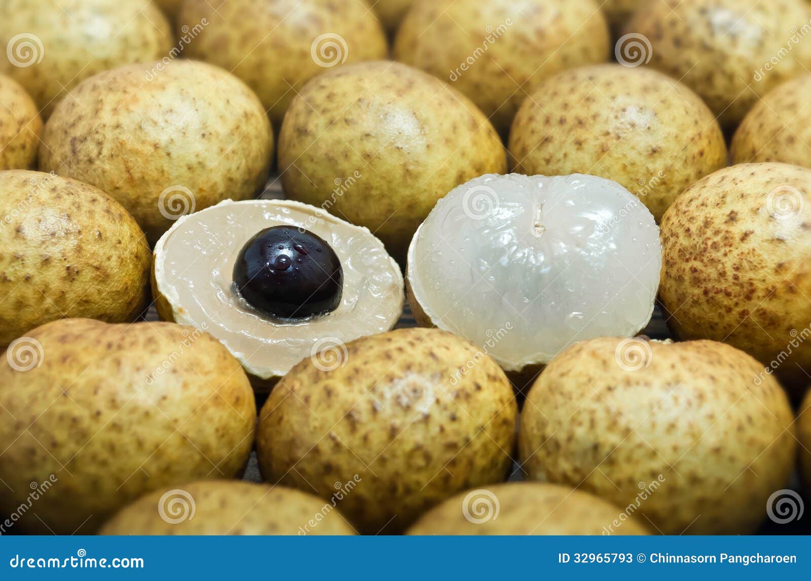 Fruta fresca del Longan imagen de archivo. Imagen de primer - 32965793