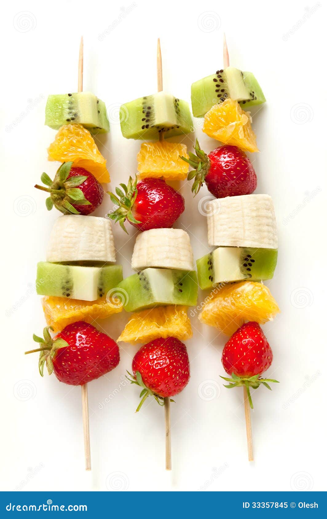 Fruta Fresca En Los Pinchos Imagen de archivo - Imagen de alimento ...