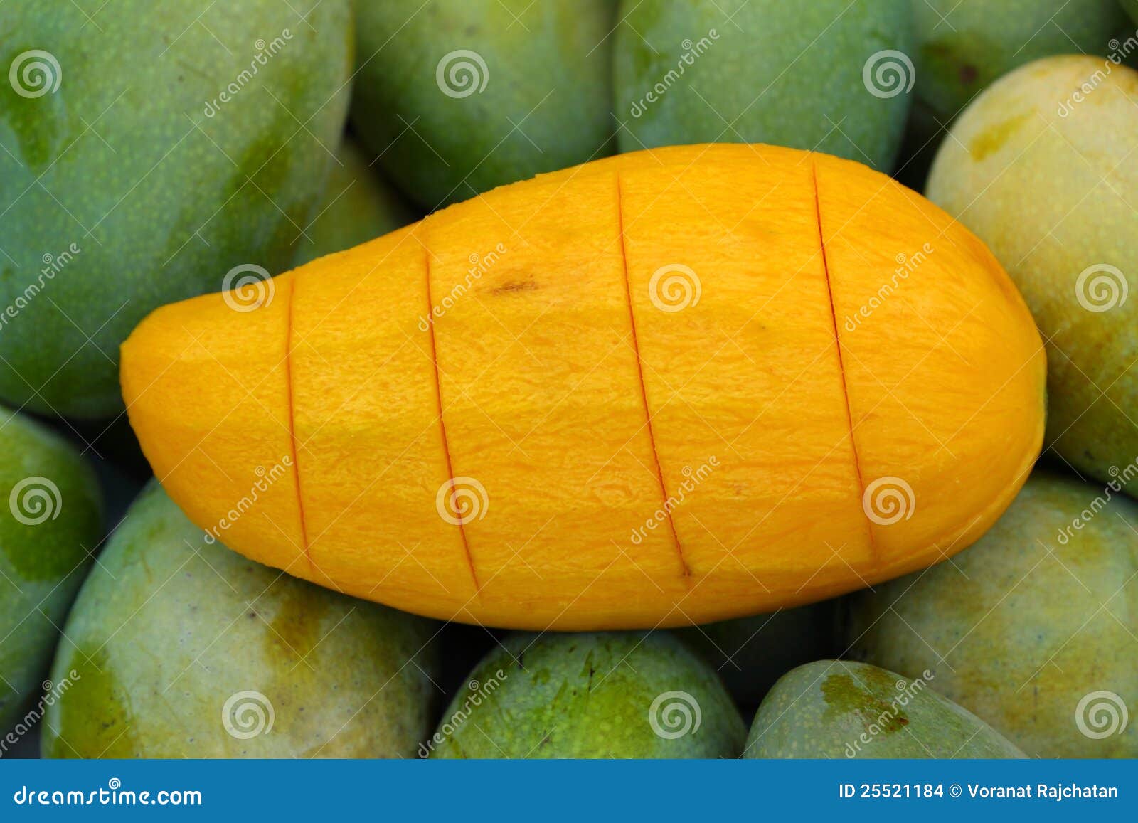 Fruta madura da manga foto de stock. Imagem de tailandês - 25521184