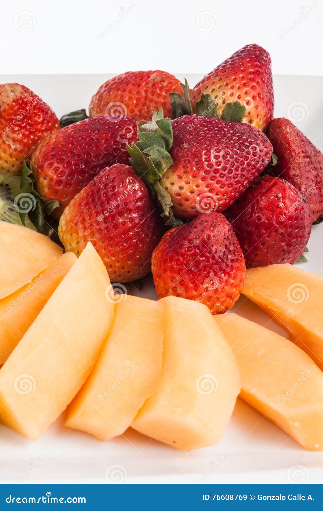 Fruta mezclada tajada imagen de archivo. Imagen de antioxidante - 76608769