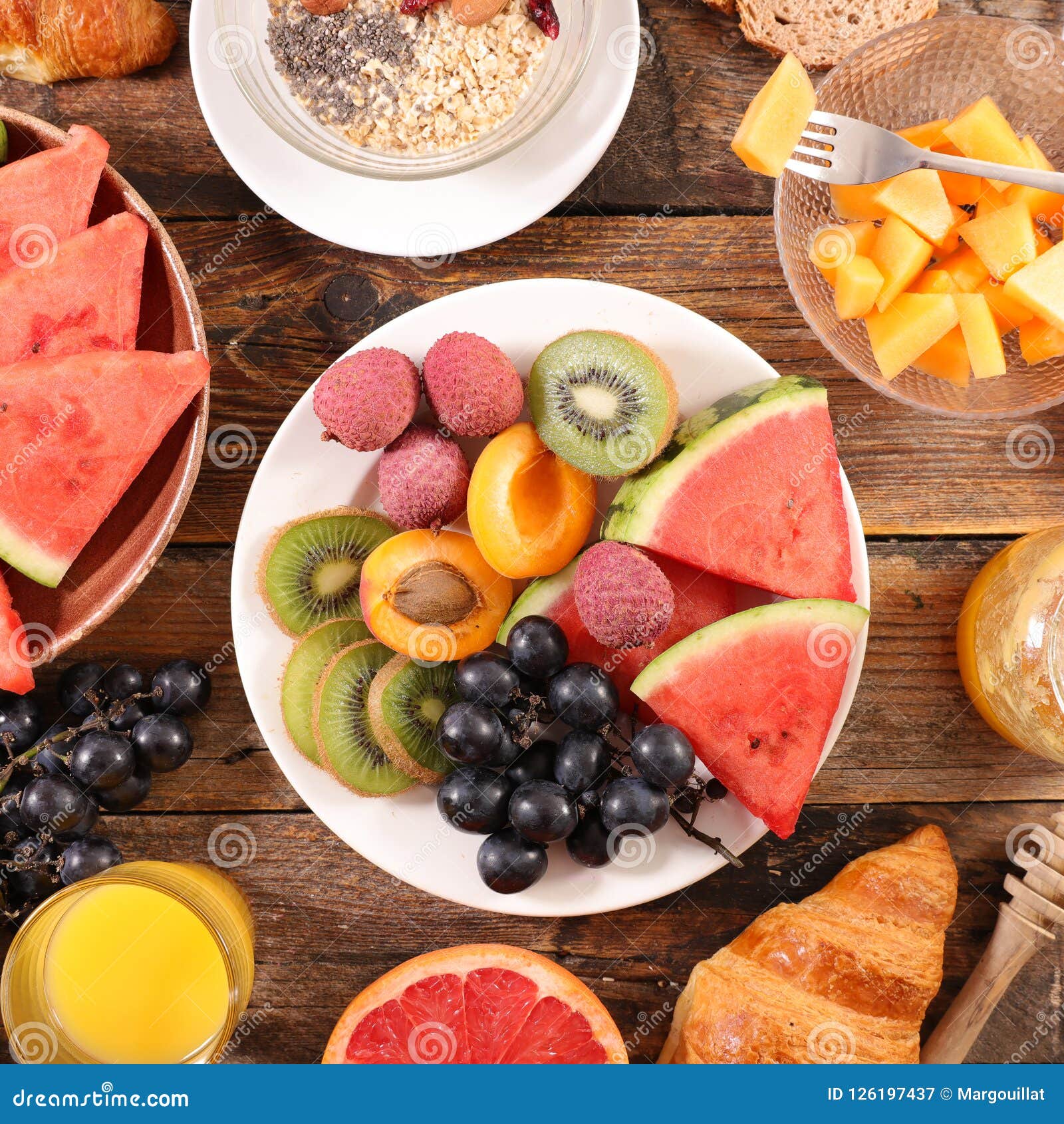 Fruta Para El Brunch O El Desayuno Imagen de archivo - Imagen de sano ...