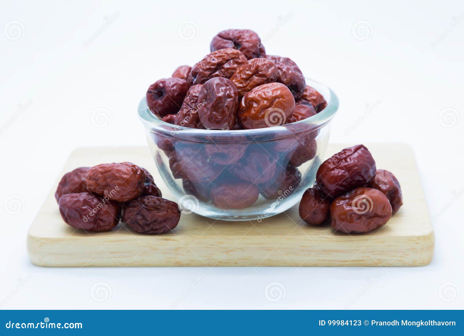 Fruta Seca Roja China De La Azufaifa En Blanco Imagen de archivo ...