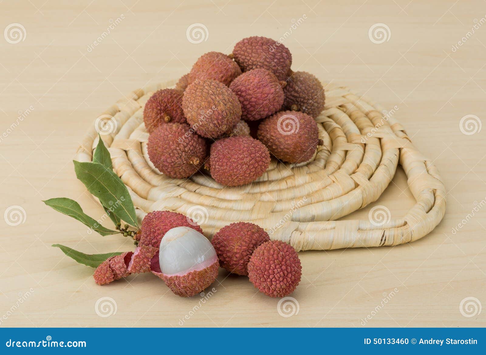 Fruta tropical - Lychee foto de archivo. Imagen de pulpa - 50133460