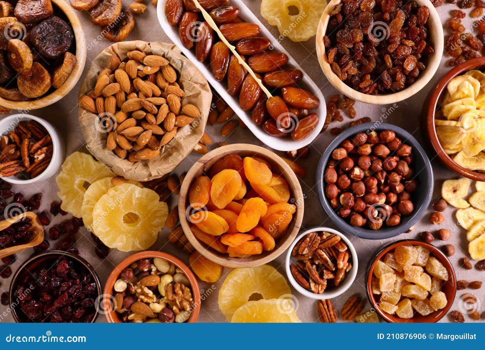 Frutas De Casca Rija E Frutos Secos Foto de Stock - Imagem de mistura ...