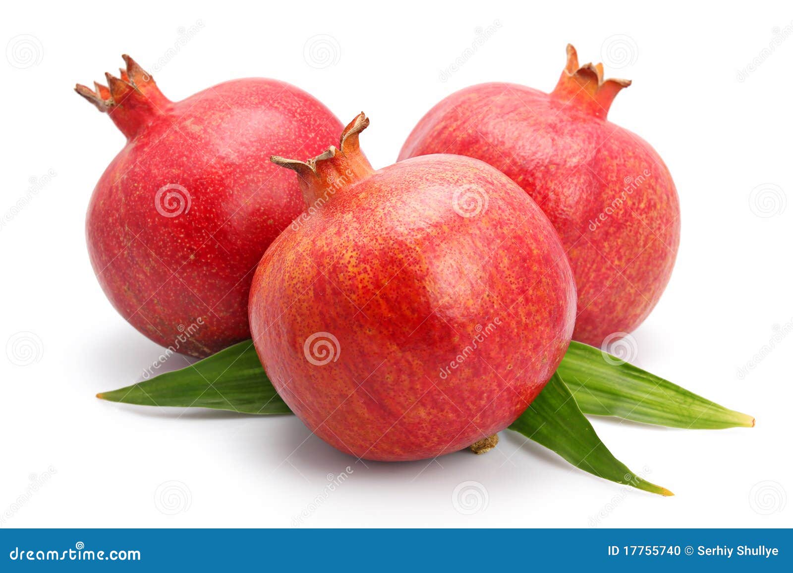 Frutas De La Granada Con La Hoja Verde Aislada Foto de archivo - Imagen ...