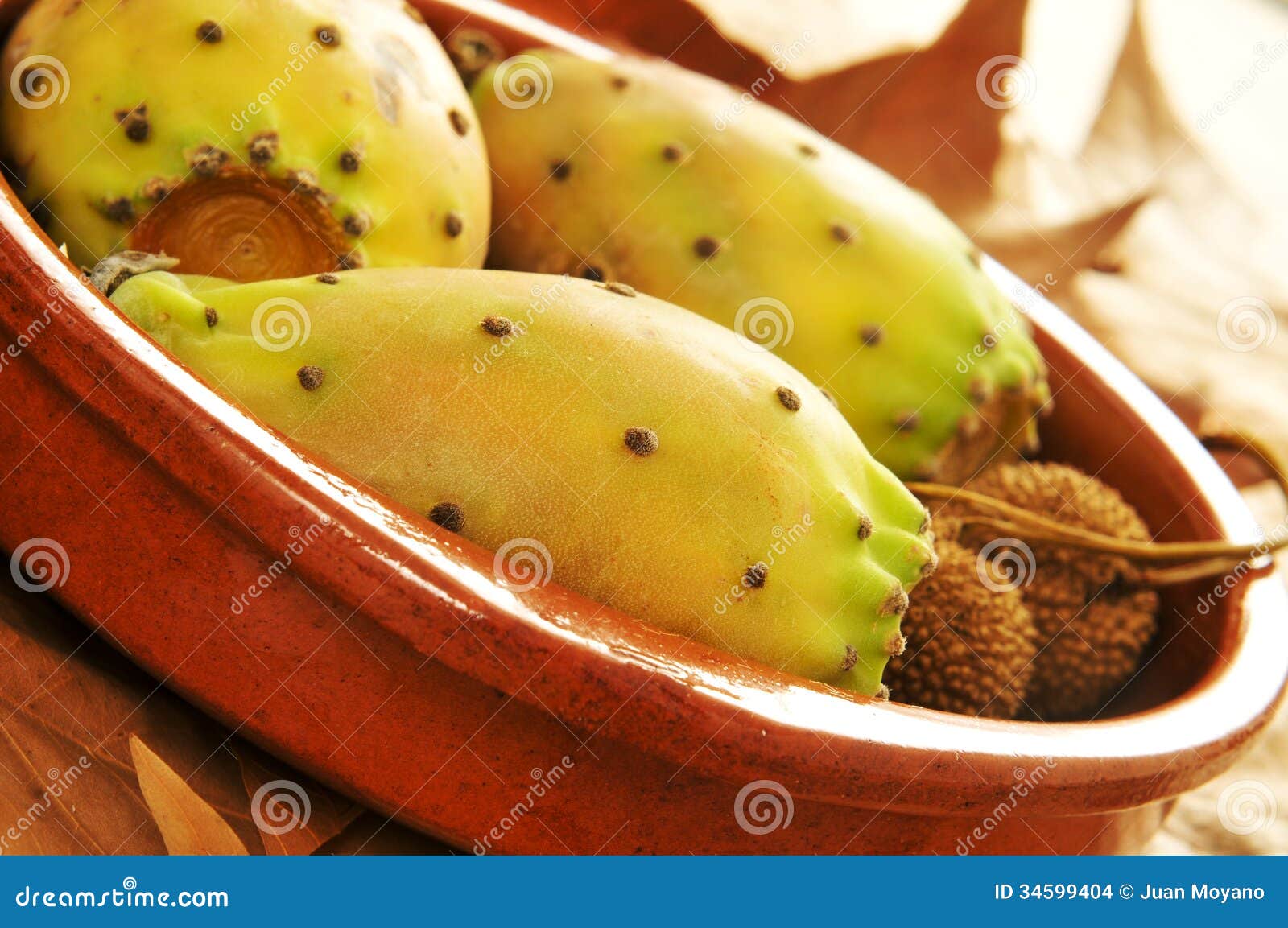 Frutas del higo chumbo foto de archivo. Imagen de cacto - 34599404