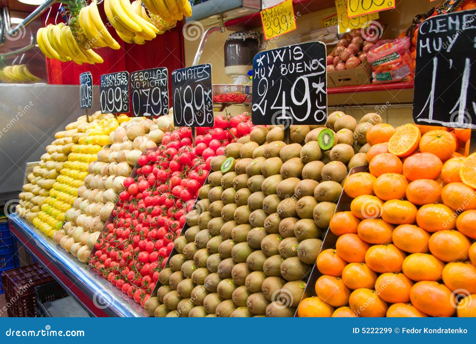 Frutas E Verdura No Mercado De Rua Imagem de Stock - Imagem de ...