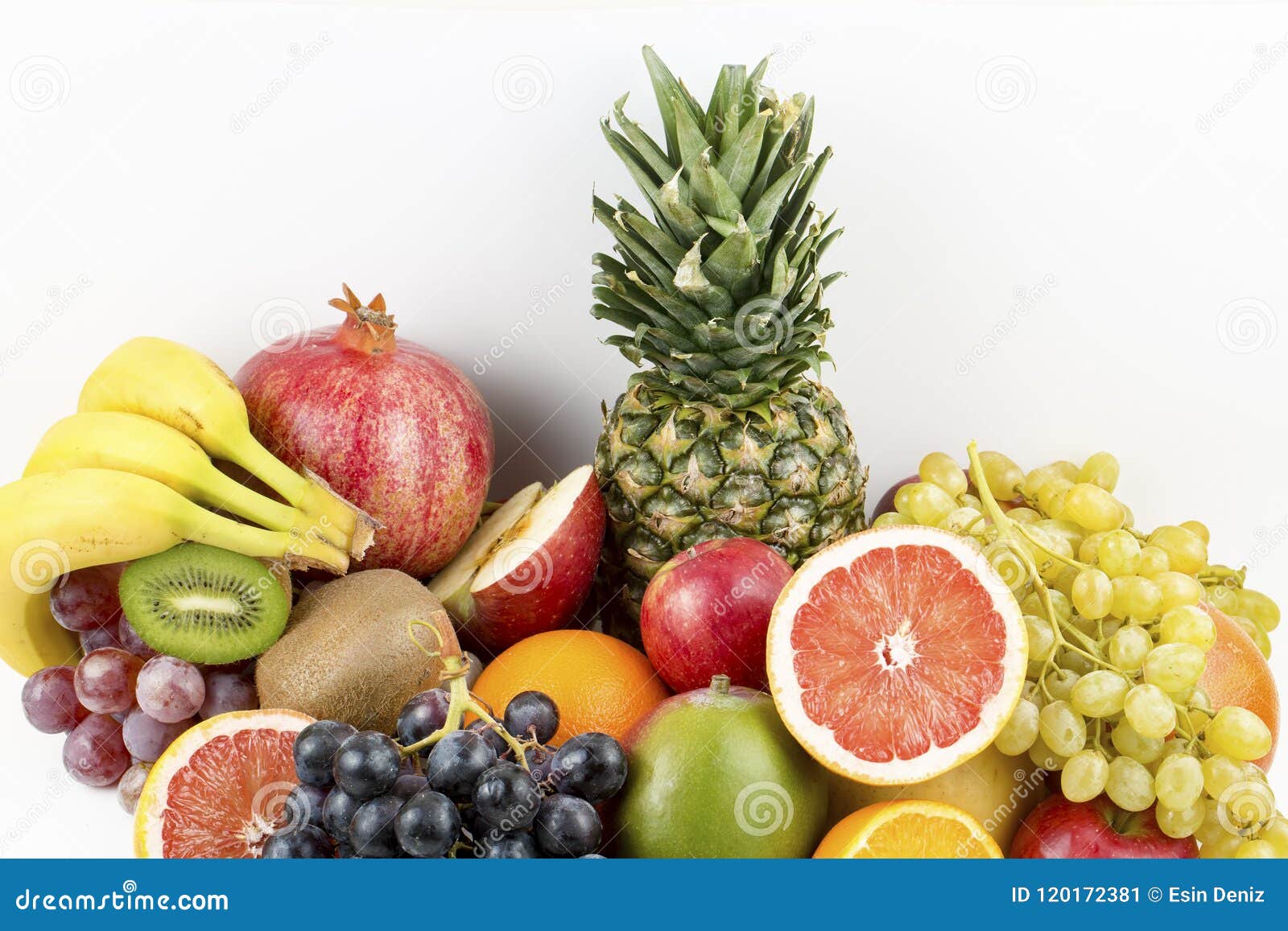 Frutas en el fondo blanco imagen de archivo. Imagen de manzana - 120172381