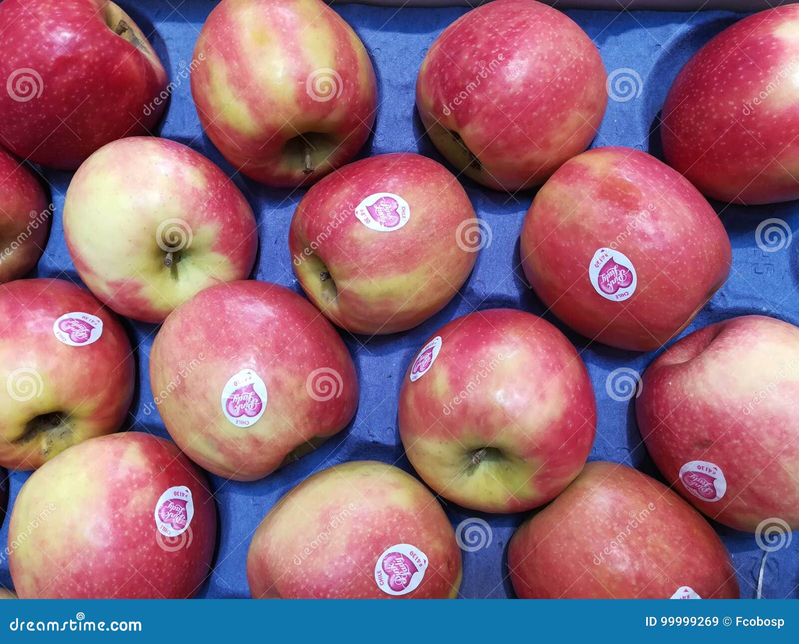 Frutas Importadas De Las Manzanas Imagen de archivo editorial - Imagen ...