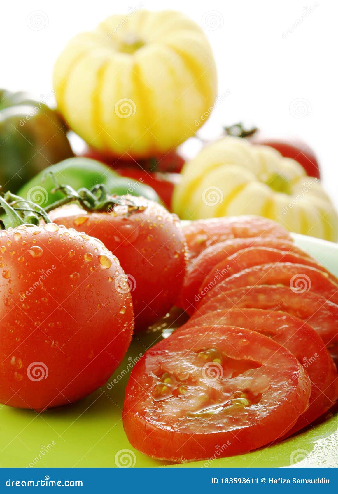 Frutas variadas imagen de archivo. Imagen de multicolor - 183593611