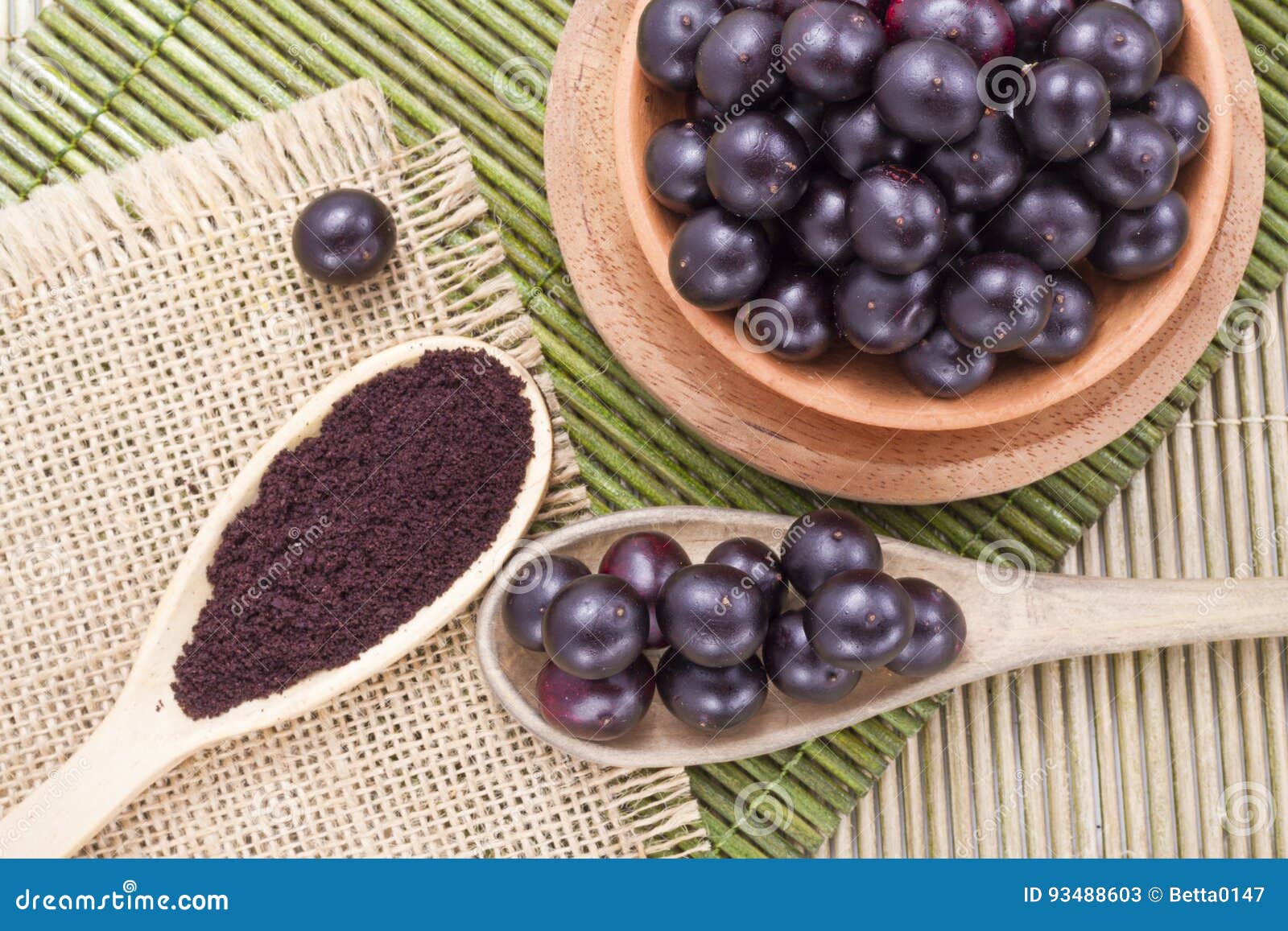 Frutas y polvo del acai imagen de archivo. Imagen de fruta - 93488603