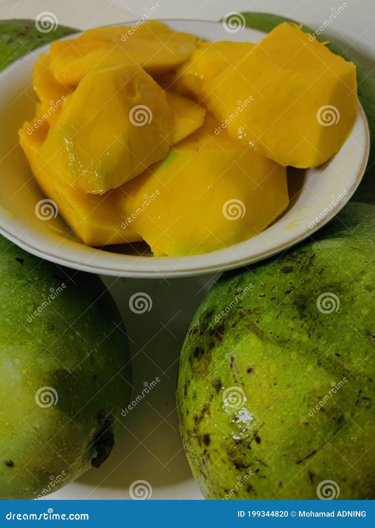 Fruto del mango foto de archivo. Imagen de bueno, fruta - 199344820