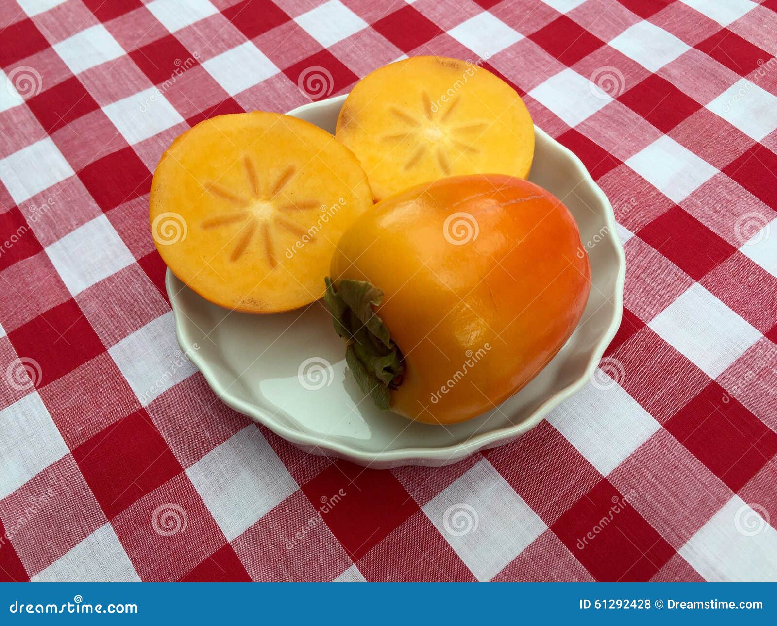 Fruto do caqui foto de stock. Imagem de branco, vegetariano - 61292428