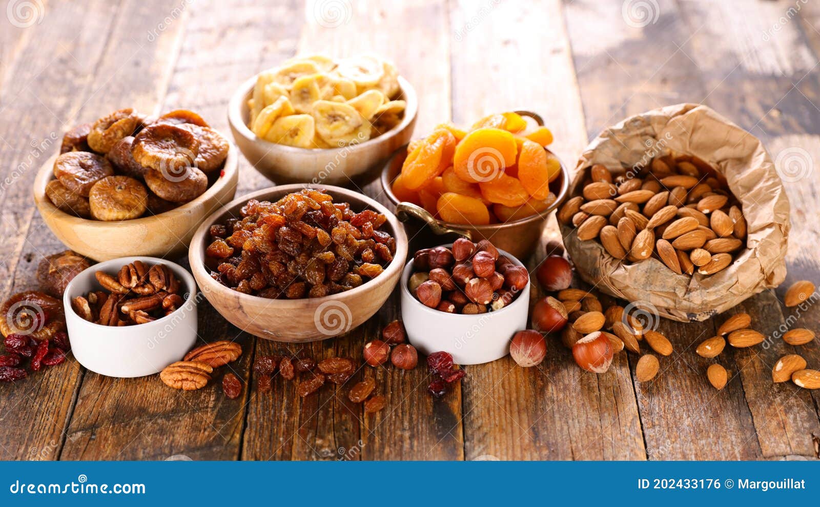 Frutos De Casca Rija E Frutos Secos Foto de Stock - Imagem de ...