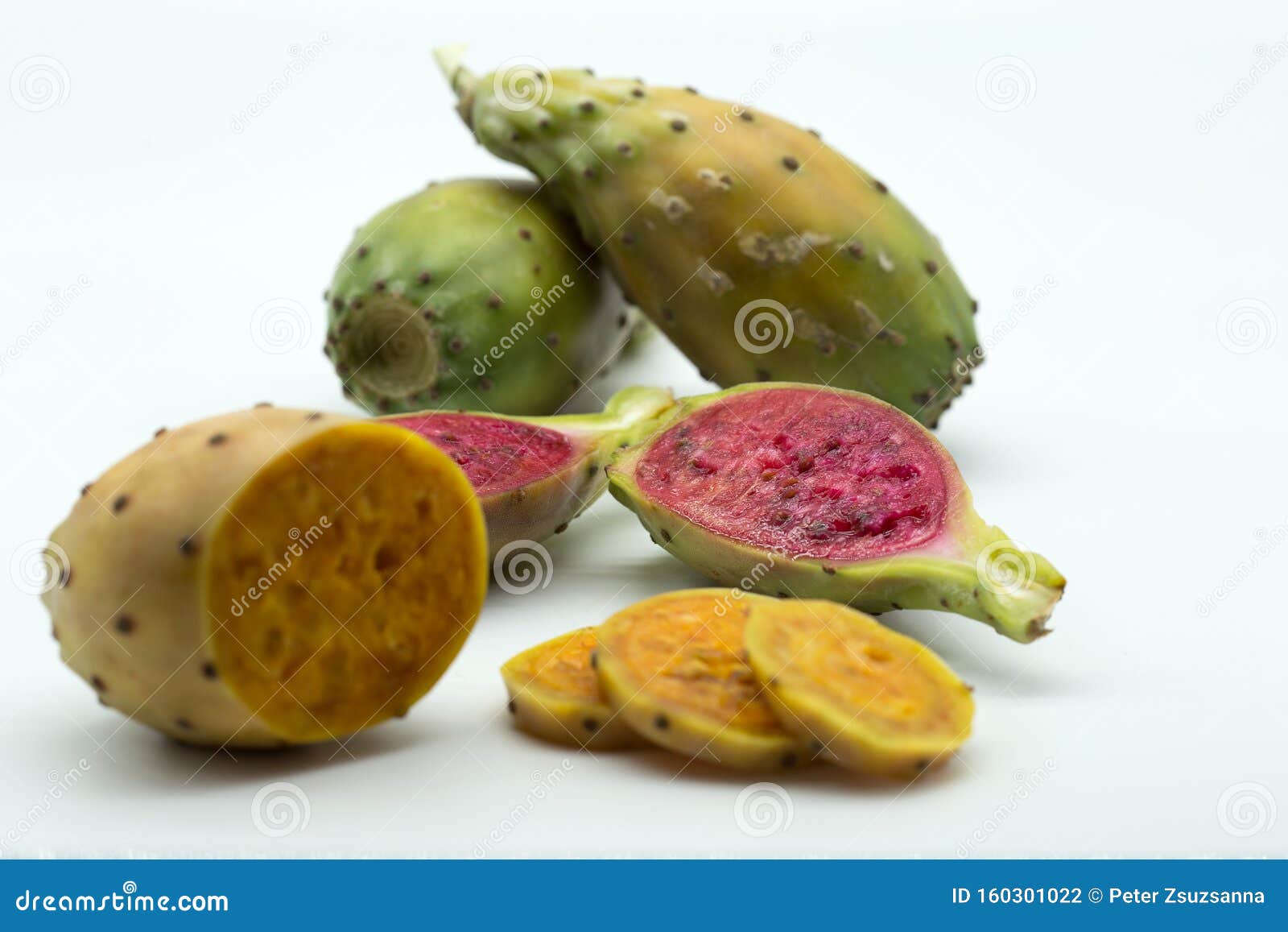 Frutos Del Cactus Sobre Fondo Blanco Foto de archivo - Imagen de indio ...