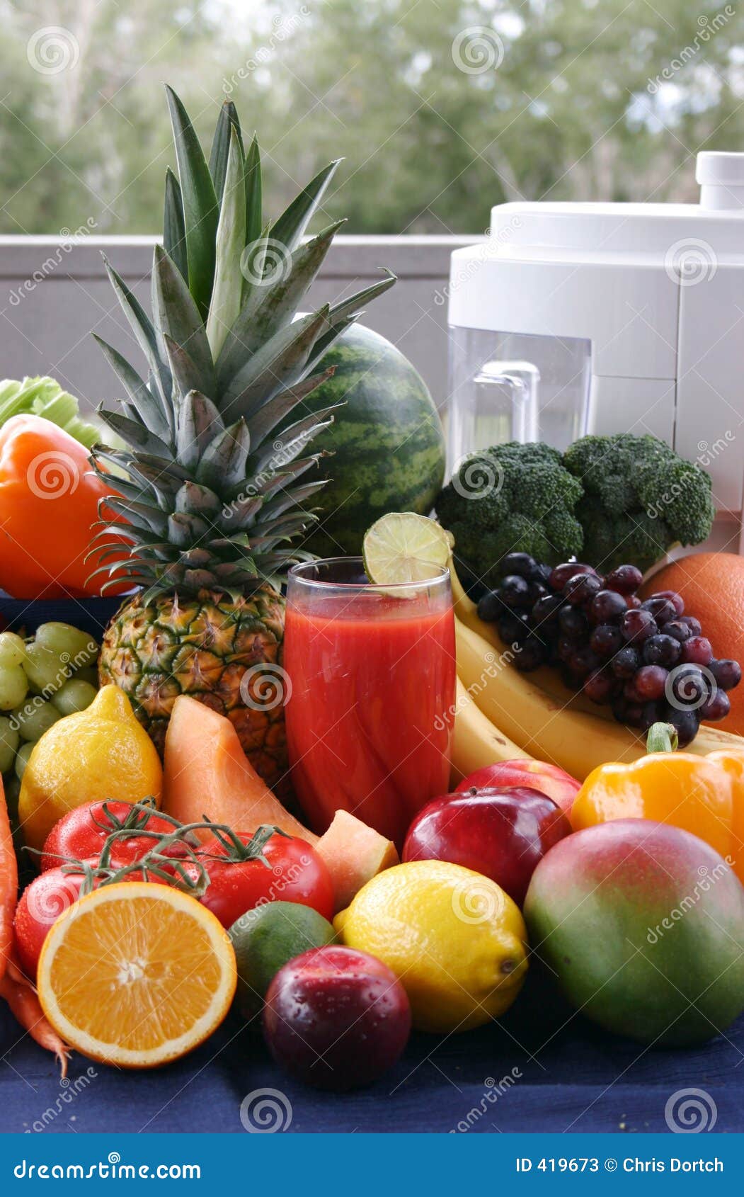 Frutta immagine stock. Immagine di colorato, alimento, vegano - 419673