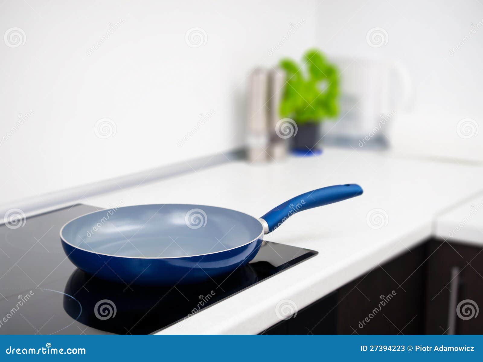 Frying Pan in Modern Kitchen Stock Image - Image of cupboard, induction ...