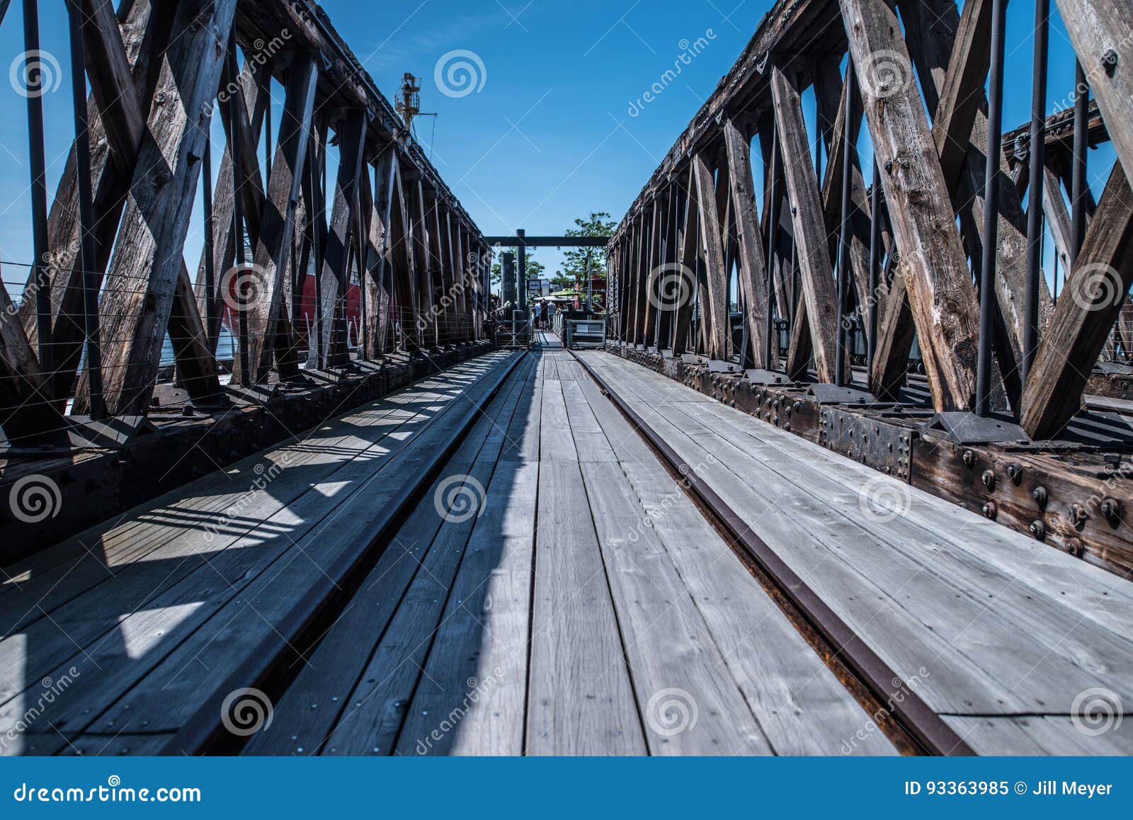 Frying Pan NYC editorial image. Image of beer, outdoor - 93363985