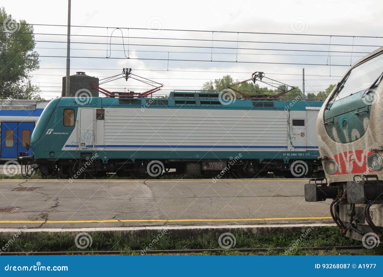 FS E 464 Locomotive editorial photography. Image of italian - 93268087