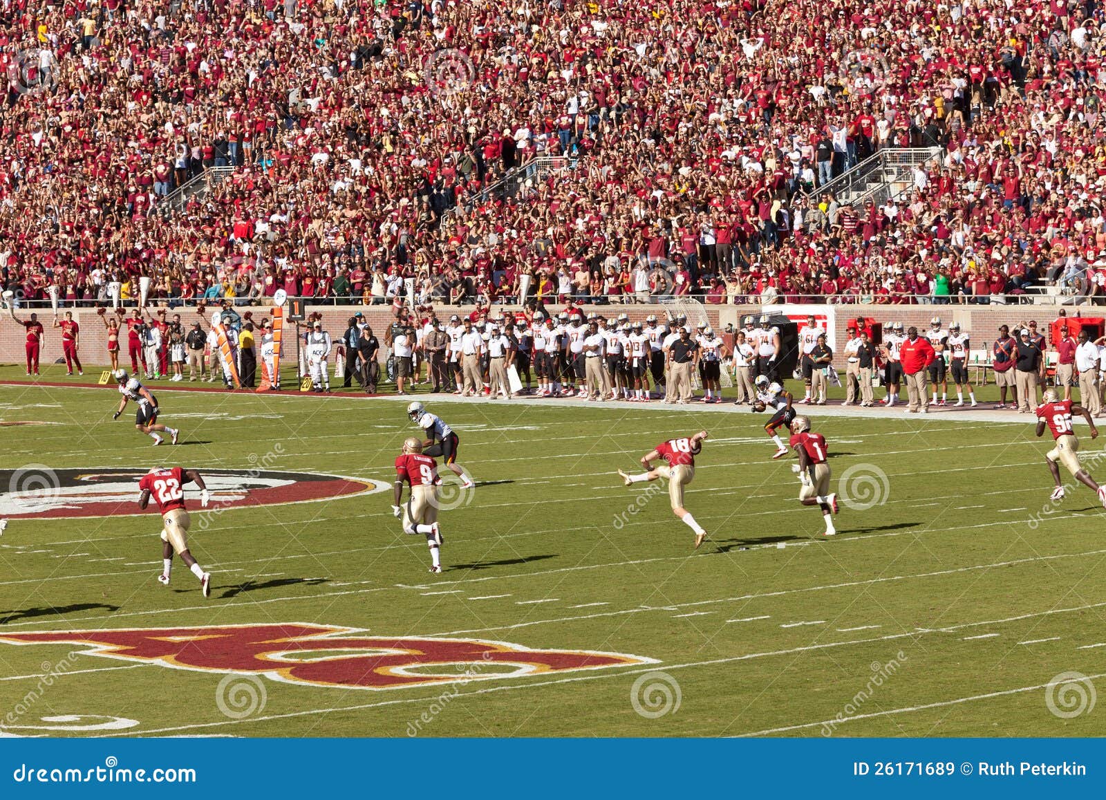 FSU Home Football Game editorial stock image. Image of players - 26171689