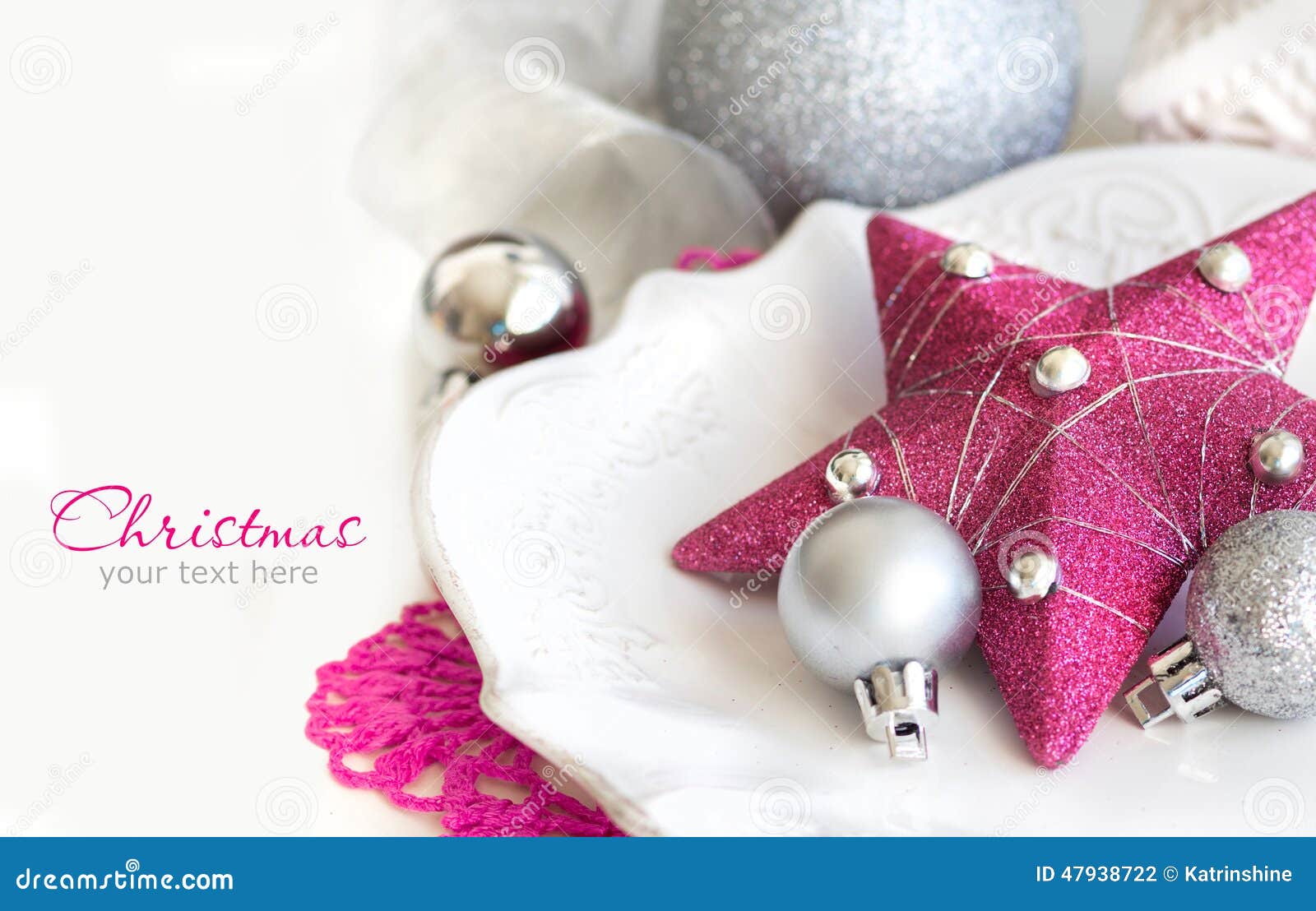 Fuchsia Pink Christmas Table Setting Stock Photo - Image of pretty ...