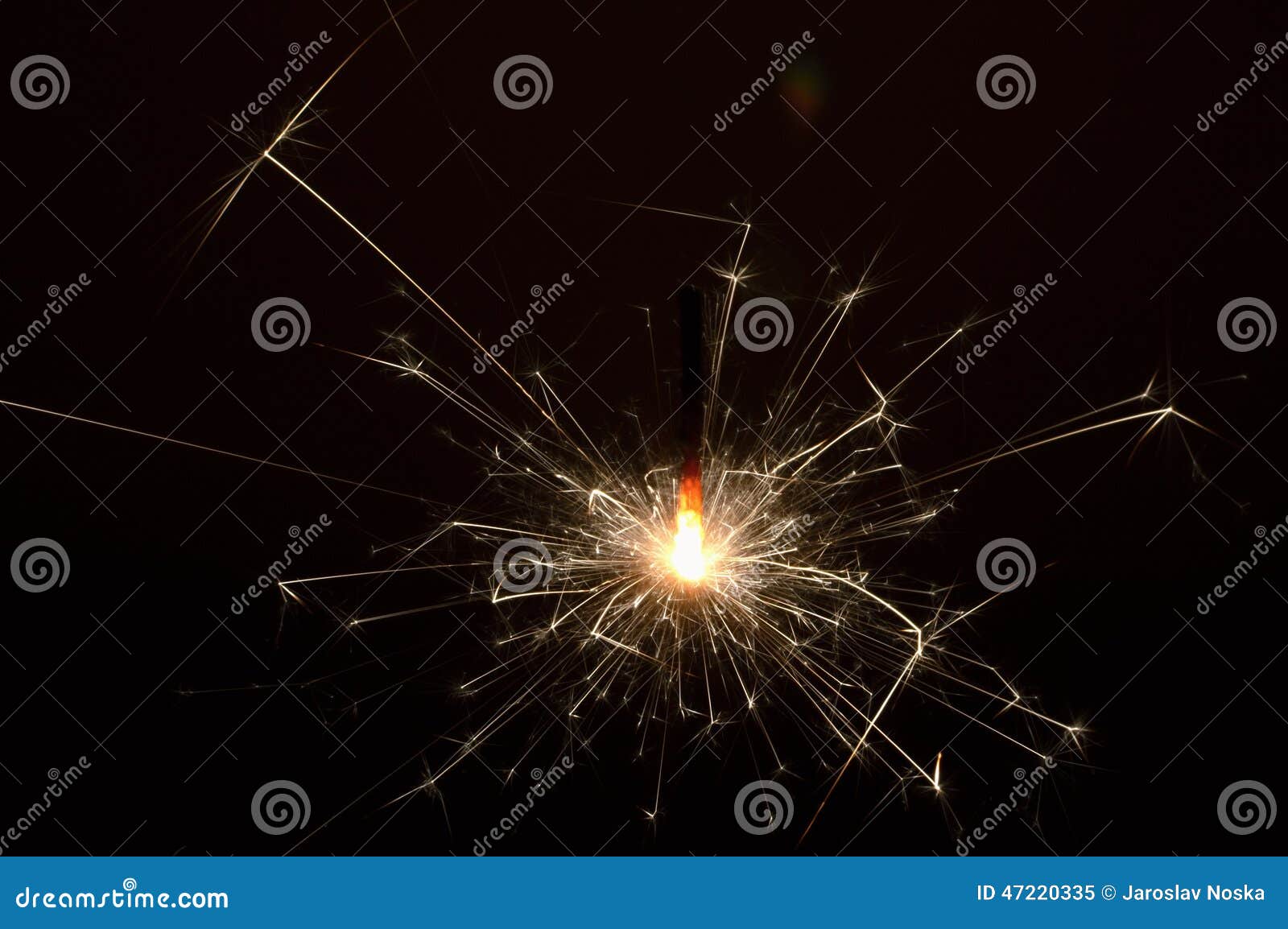 Fuego Artificial De La Bengala Imagen de archivo - Imagen de fireworks ...