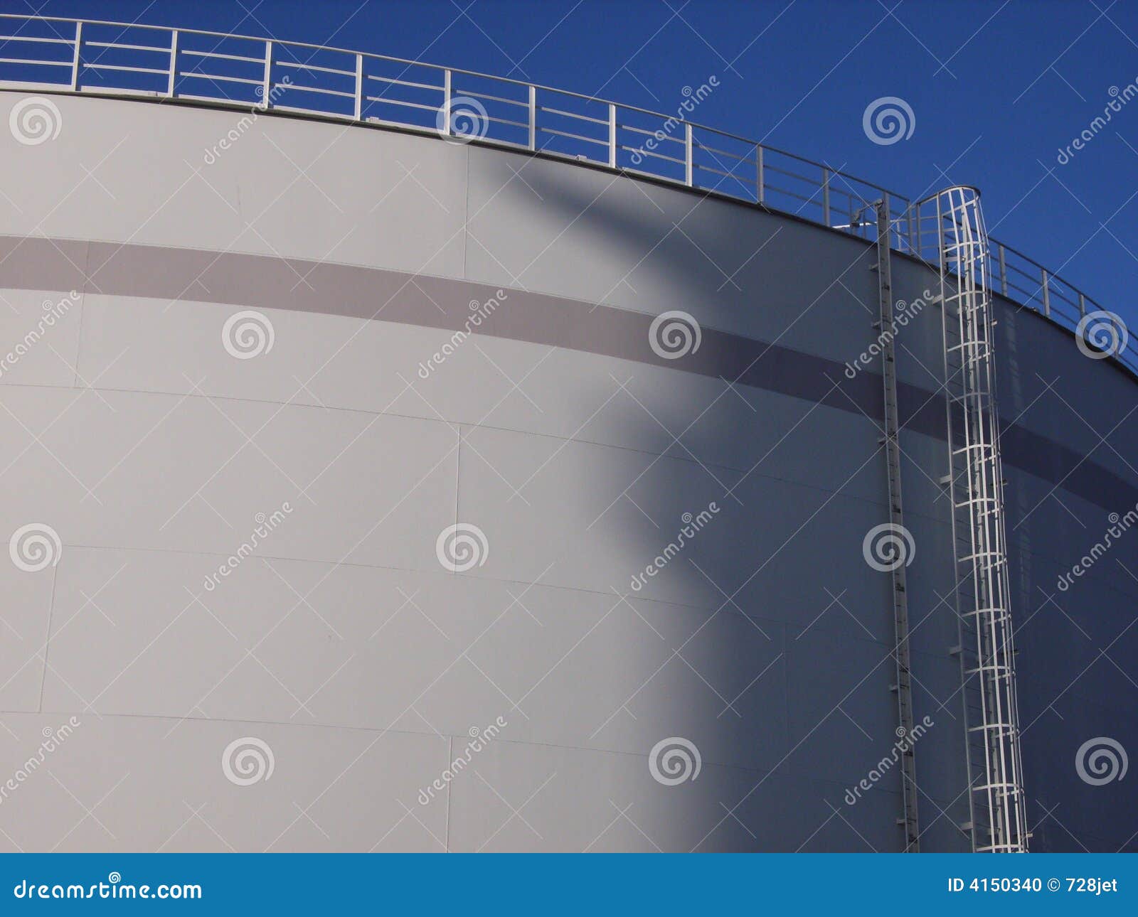 Large Round Gas Silos Stock Photos - Free & Royalty-Free Stock Photos ...