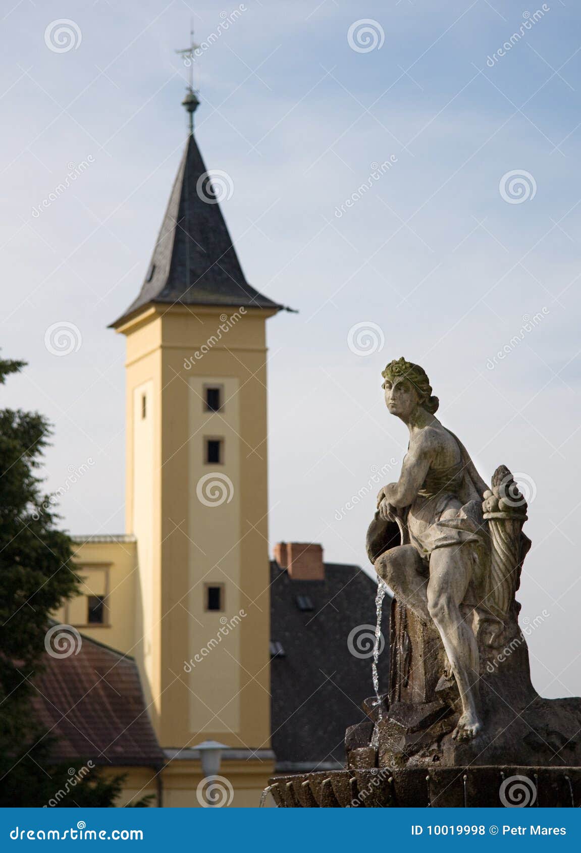 Fuente barroca - Zabreh foto de archivo. Imagen de turismo - 10019998