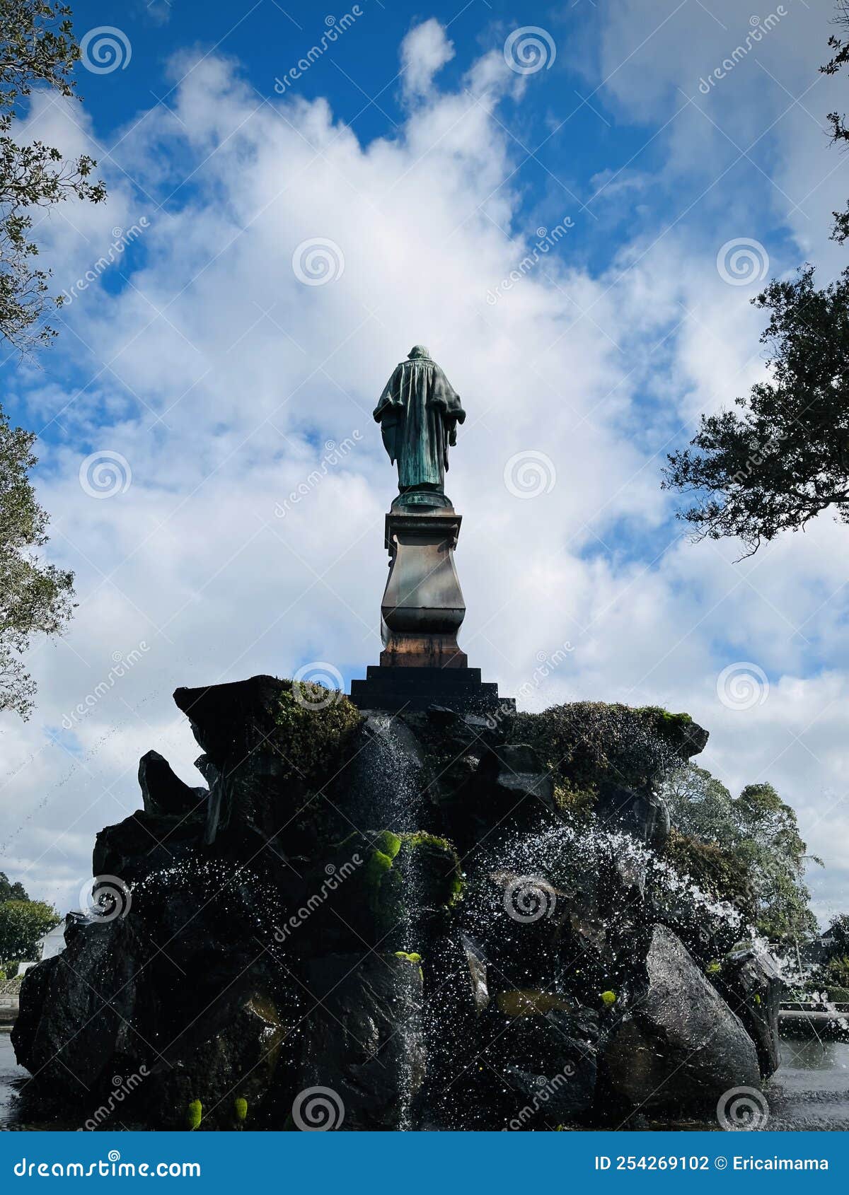Fuente Conmemorativa Y Estatua De Sir John Logan Campbell En Cornwall ... Fuente Conmemorativa Y Estatua De Sir John Logan Campbell En Cornwall ...