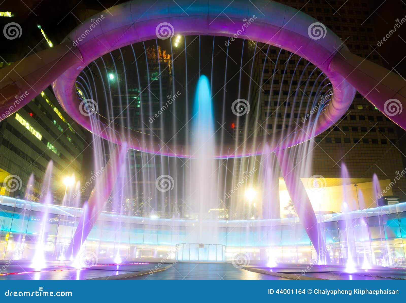 Fuente de la riqueza foto de archivo. Imagen de paisaje - 44001164