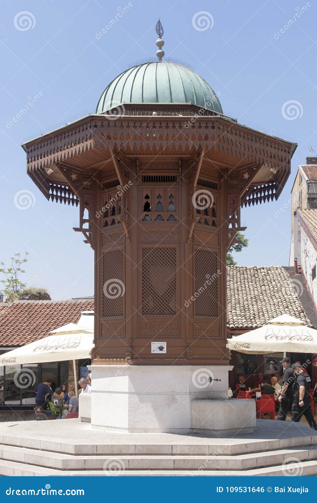 Fuente De Sebilj En Sarajevo Foto editorial - Imagen de sarajevo ...