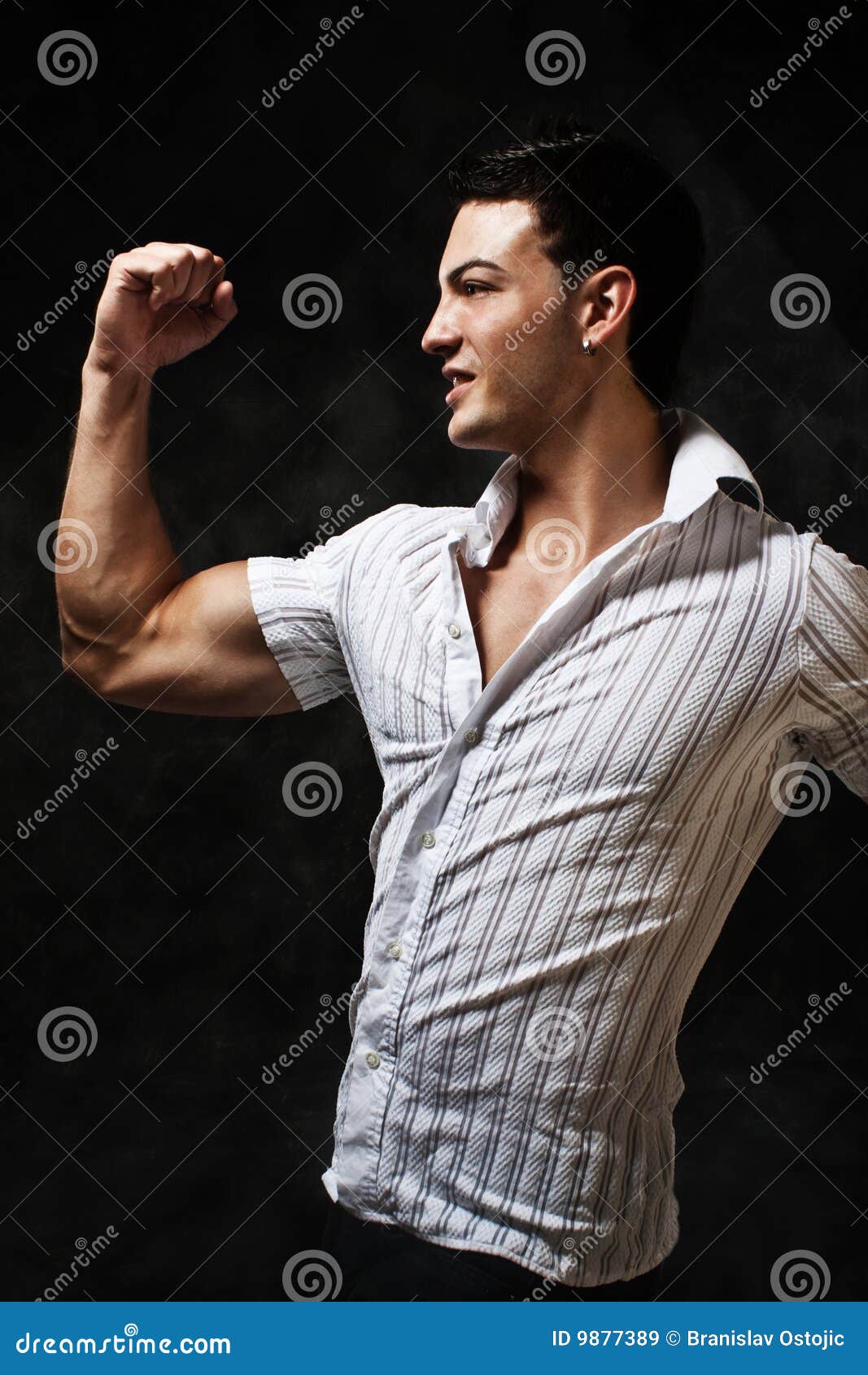 Fuerte imagen de archivo. Imagen de hermoso, valiente - 9877389