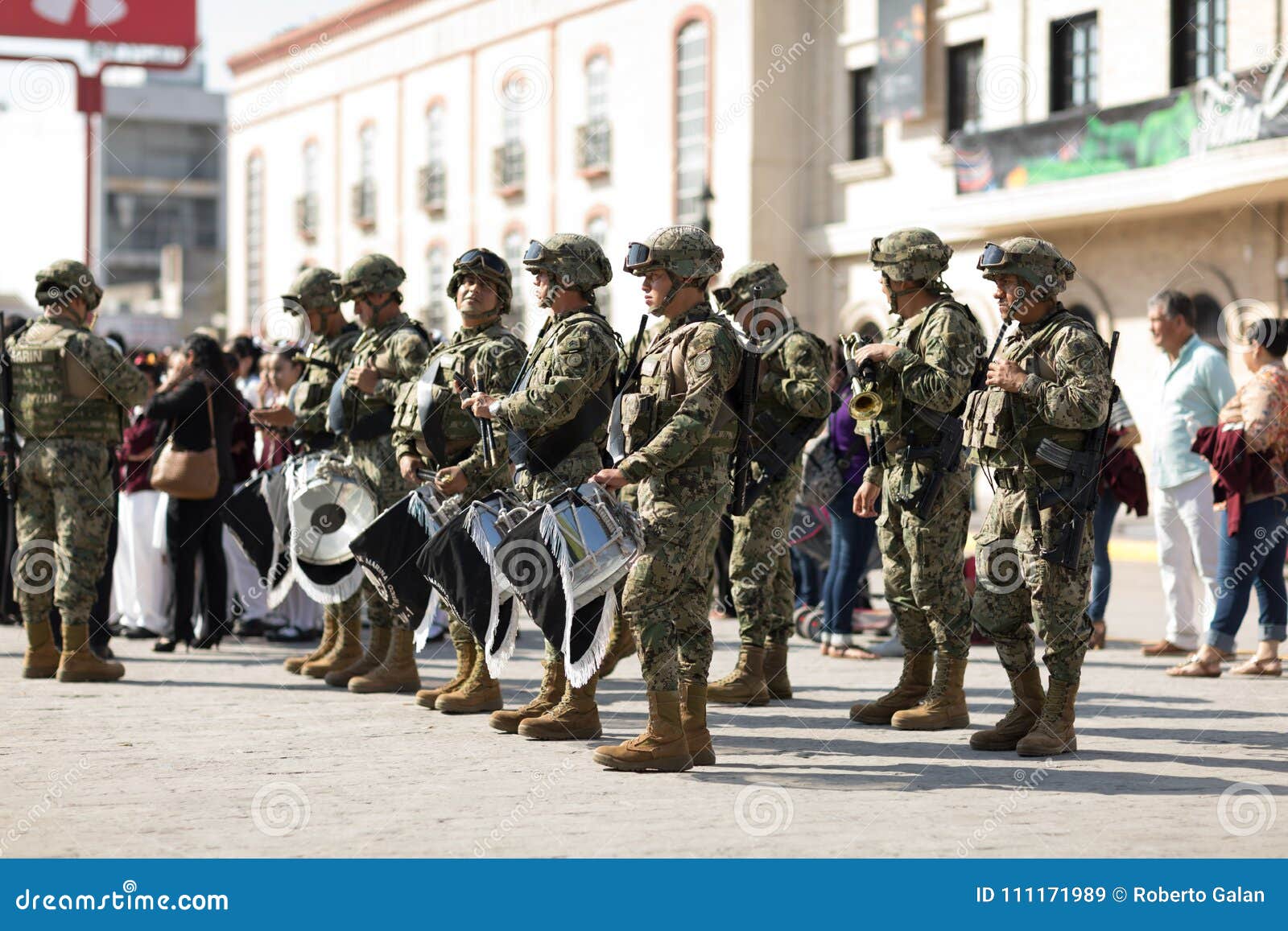 Fuerzas Armadas De Arma Del Mexicano Imagen de archivo editorial ...