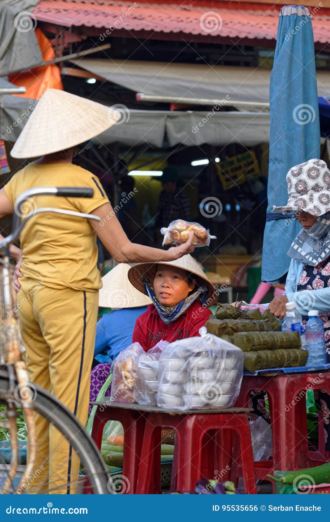 Fugga il mercato in Hoi an fotografia editoriale. Immagine di mercato ...