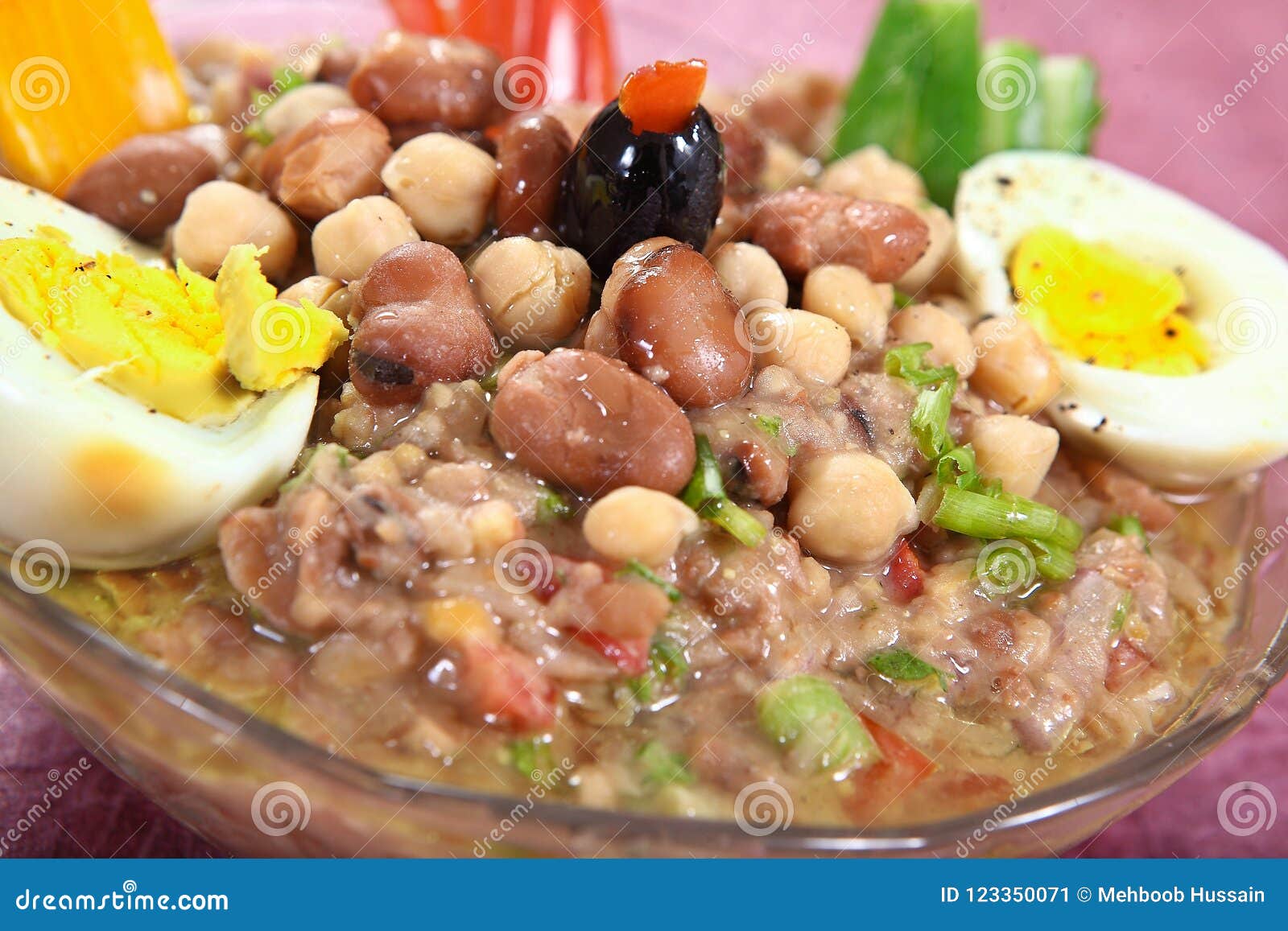 Ful Medammes, Fava Beans Stew Imagen de archivo - Imagen de hoja ...