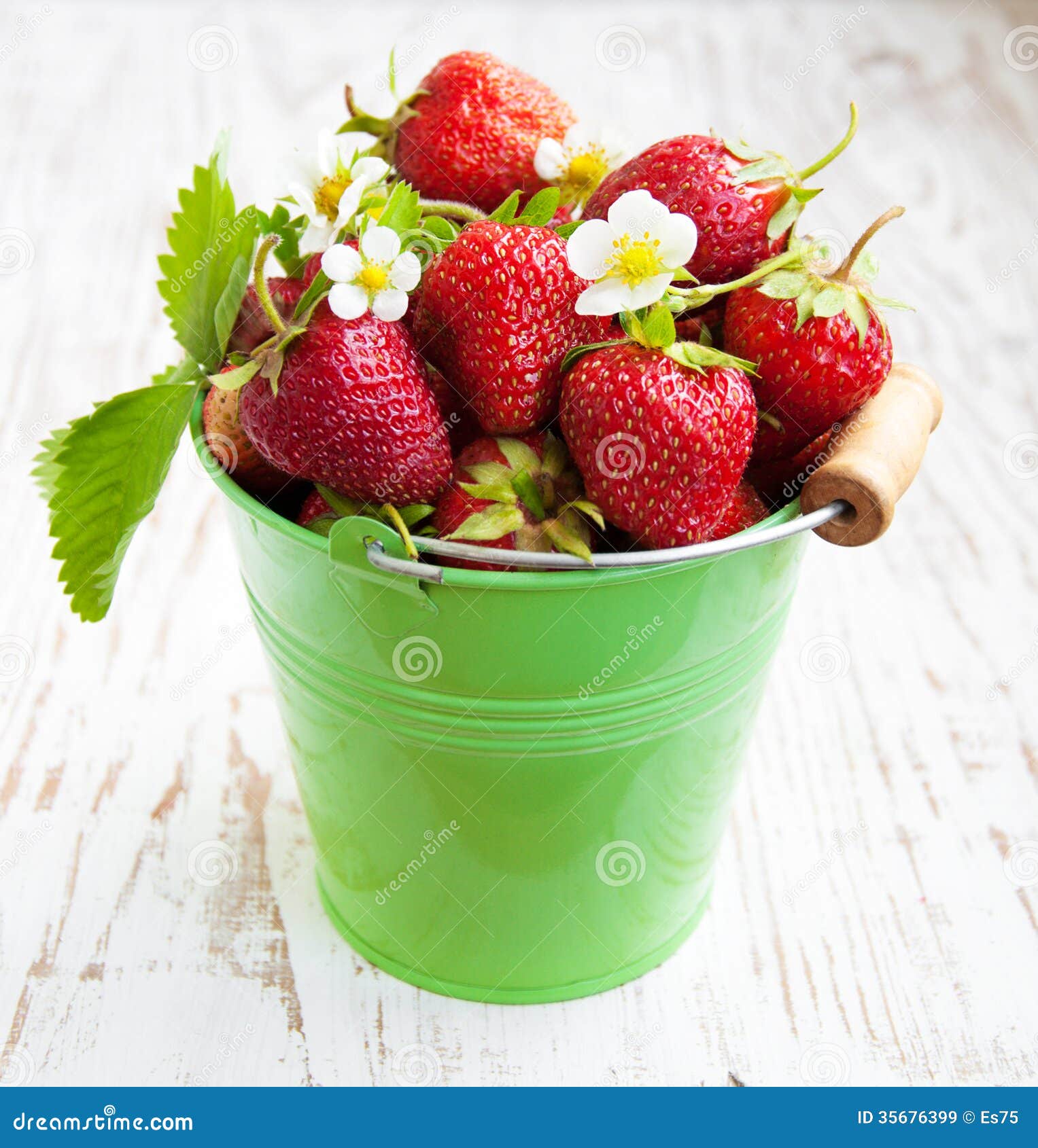 Full bucket of strawberry stock image. Image of vegetarian - 35676399