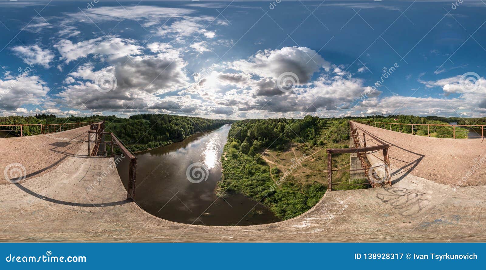 Full 360 Degree Seamless Panorama in Equirectangular Spherical ...