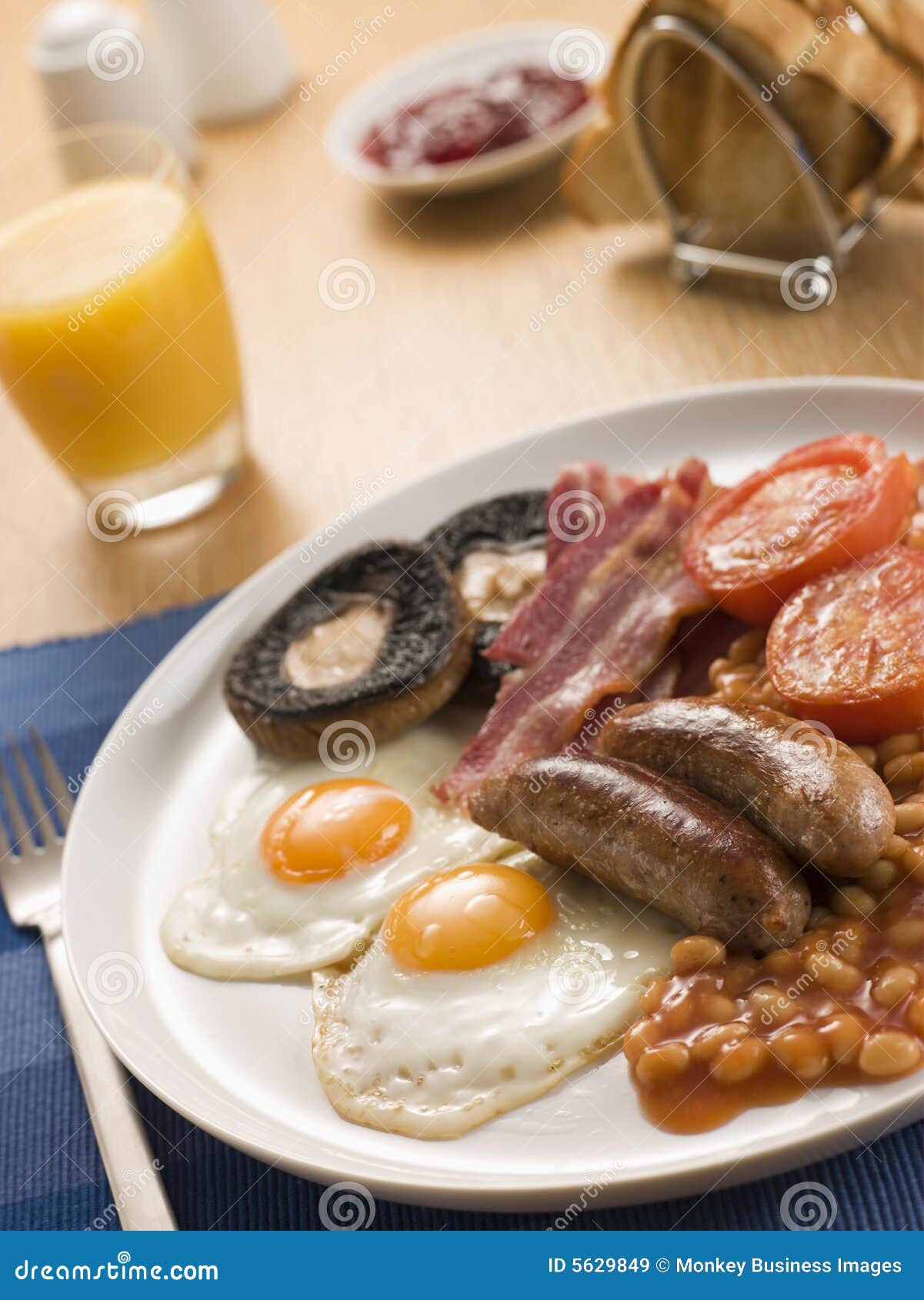 Full English Breakfast stock image. Image of breakfast - 5629849