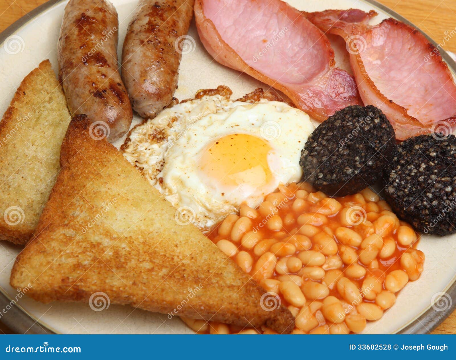 Full English Fried Cooked Breakfast Stock Photo - Image of beans, yolk ...