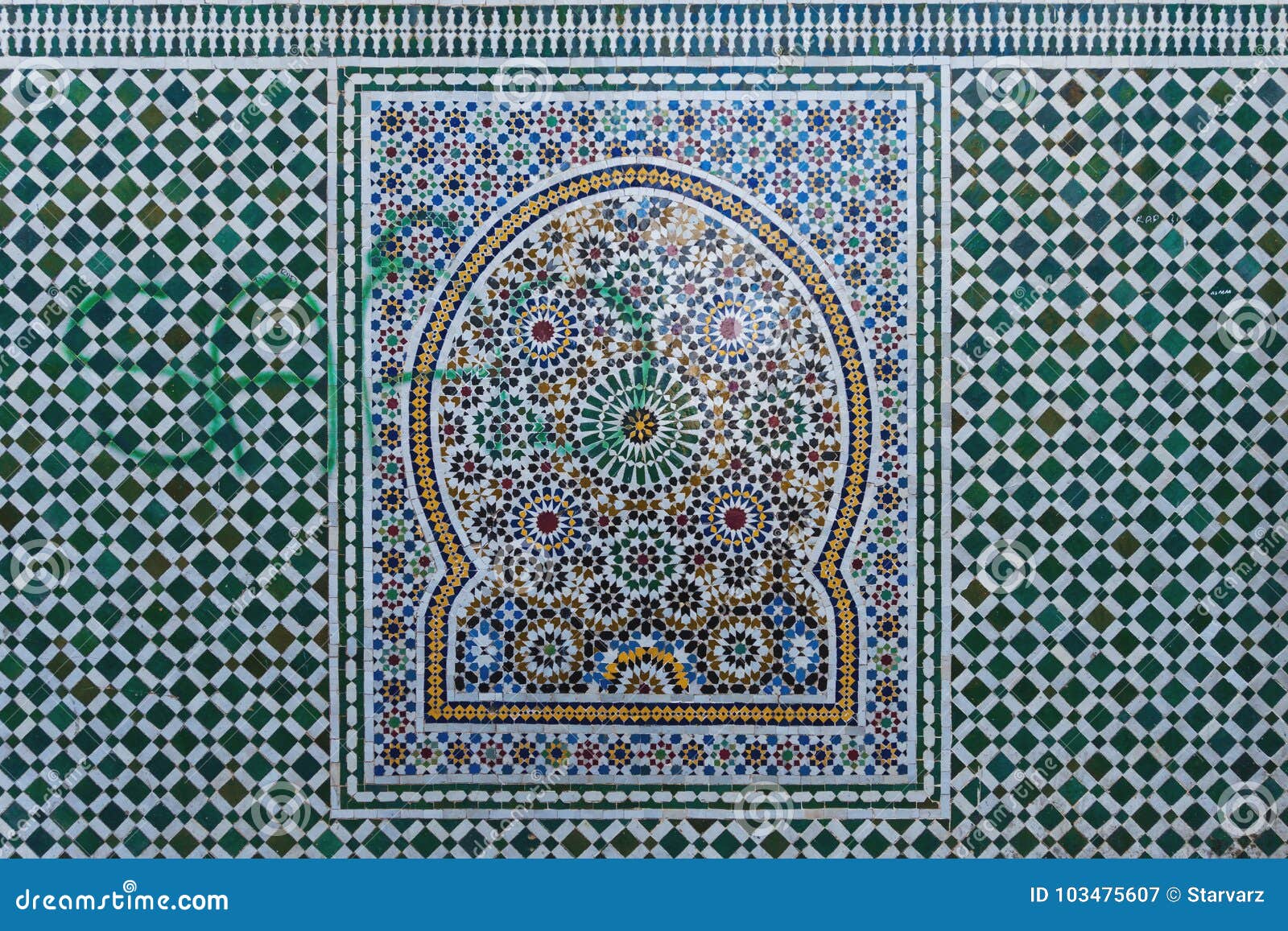 Moroccan Traditional Zellige Stock Image - Image of pattern, frame ...
