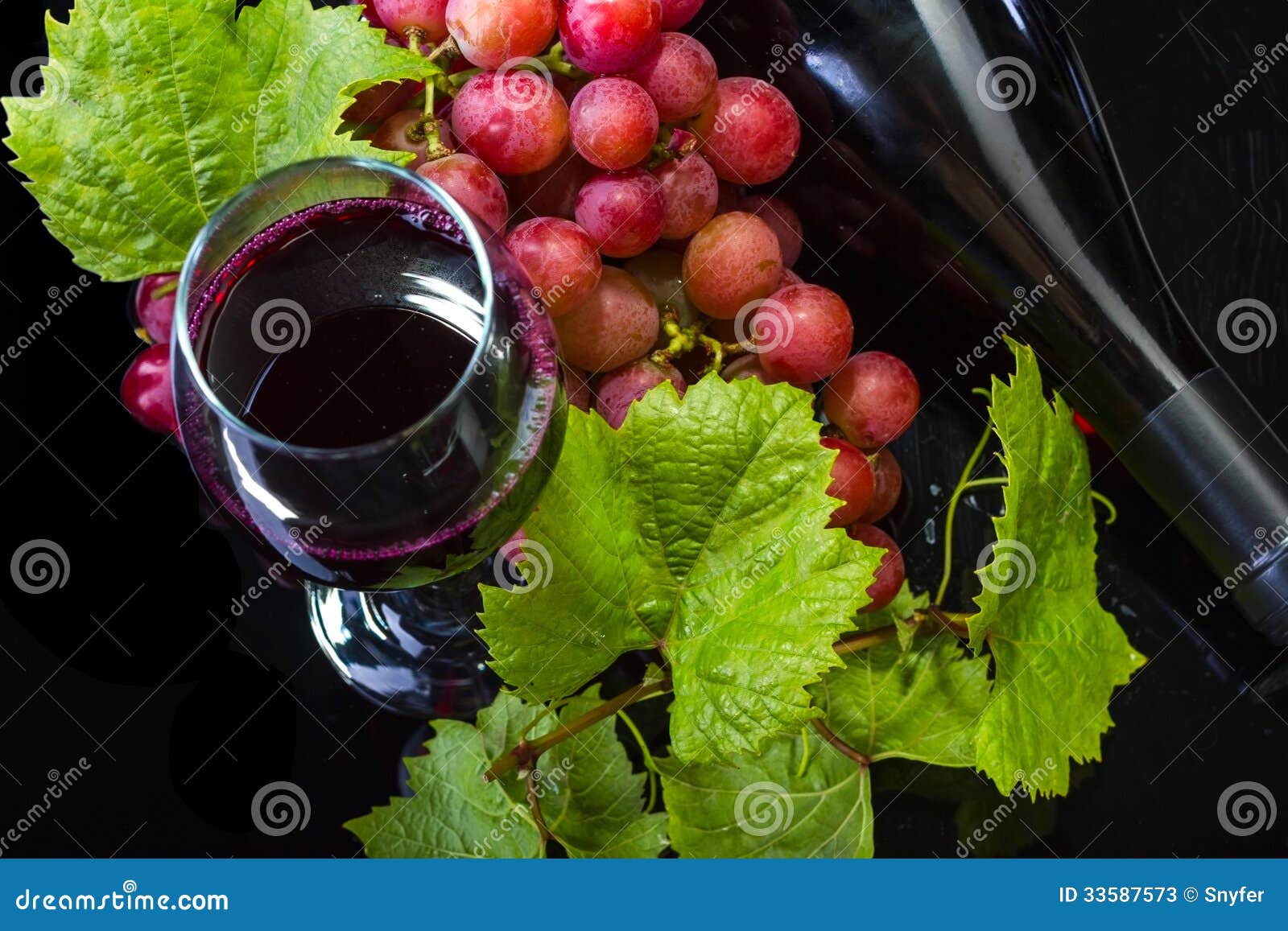 Full glass of red wine. stock image. Image of black, contour - 33587573