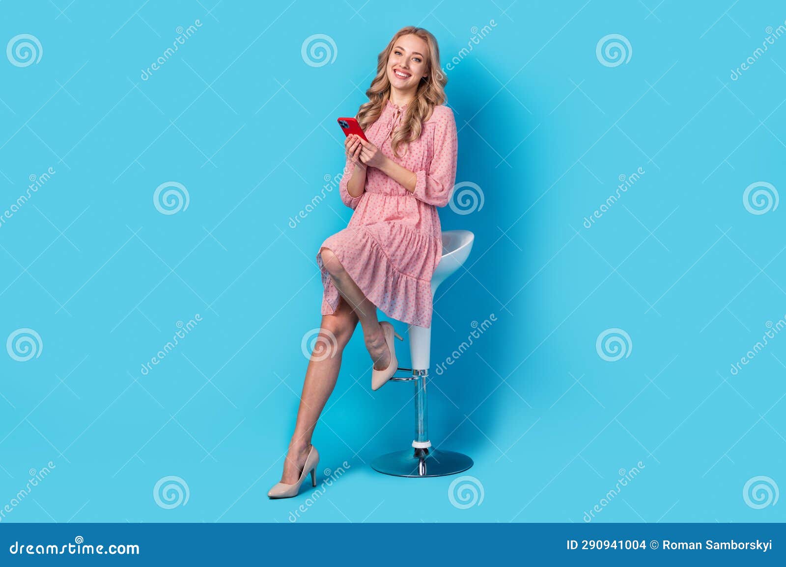 Full Length Photo Of Gorgeous Pleasant Woman Dressed Pink Clothes Sit