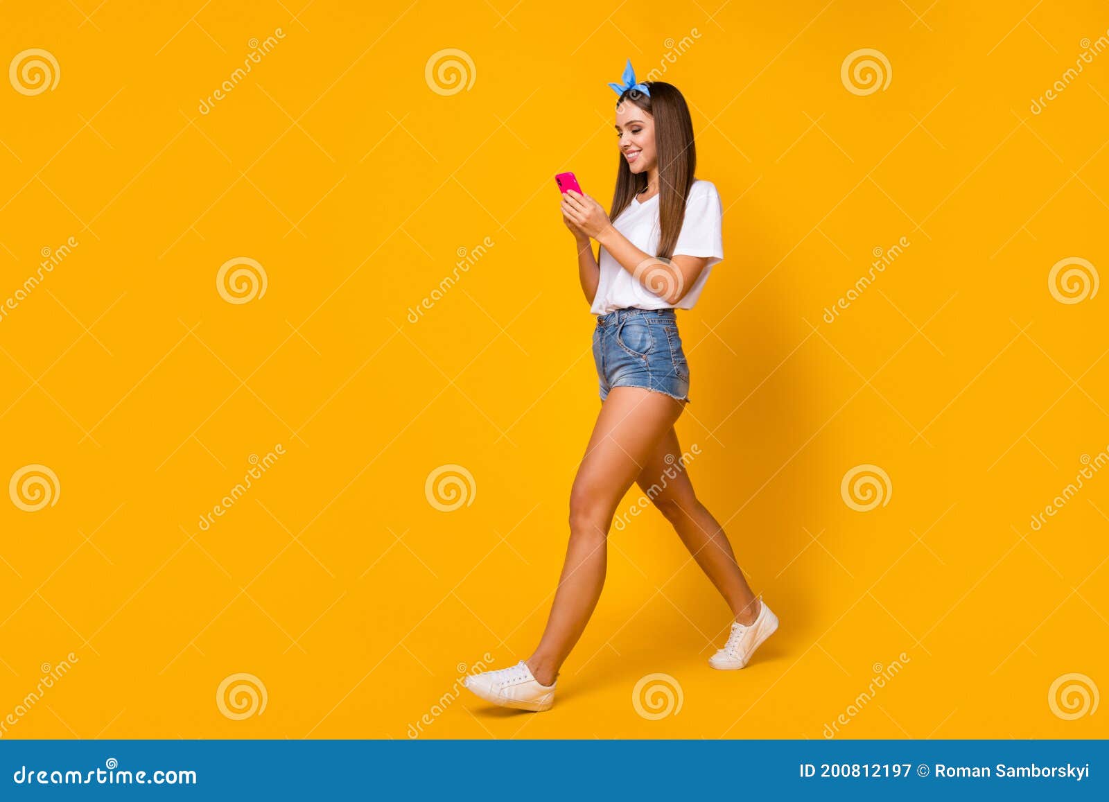 Full Length Profile Side Photo Positive Cheerful Girl Walk Go Use
