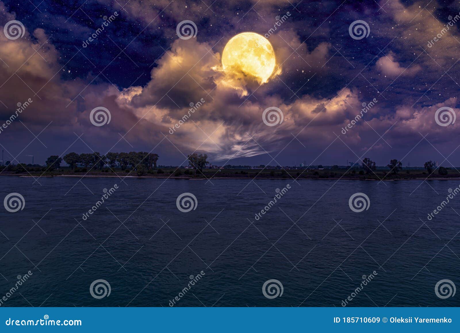 Full Moon in Cloud Sky, Background of Calm and Pacification Stock Image ...