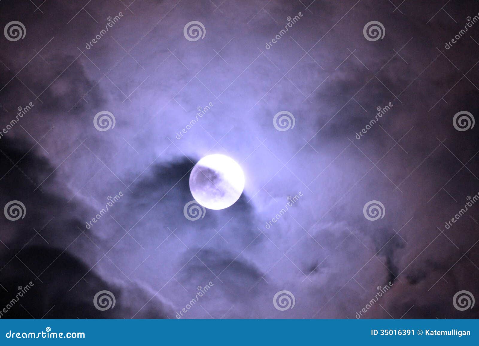 Full moon in clouds stock image. Image of clouded, moon - 35016391