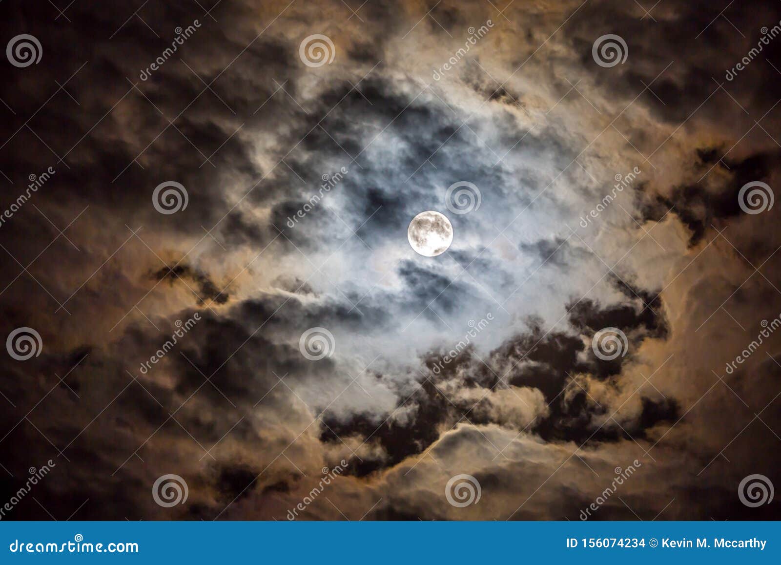 Full Moon and Colorful Clouds Stock Photo - Image of full, moon: 156074234